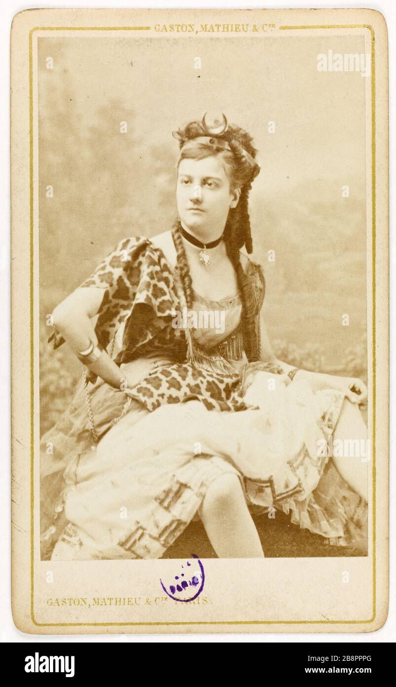 Portrait of Rose Tea, (18-1912), (dancer, actress) Portrait de Rose Thé ...