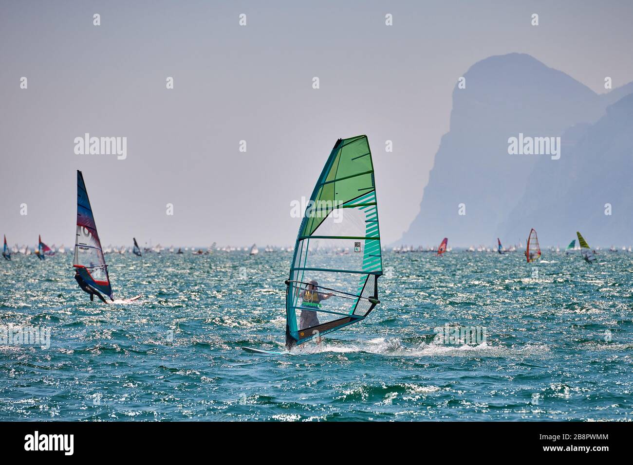 Lago di windsurf hi-res stock photography and images - Alamy