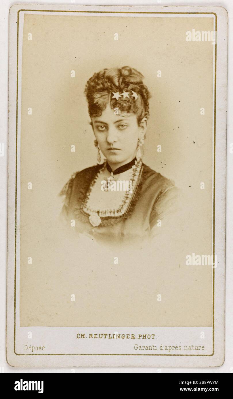 Portrait of Mrs. Valentine, actress Portrait de Mme Valentine, actrice ...