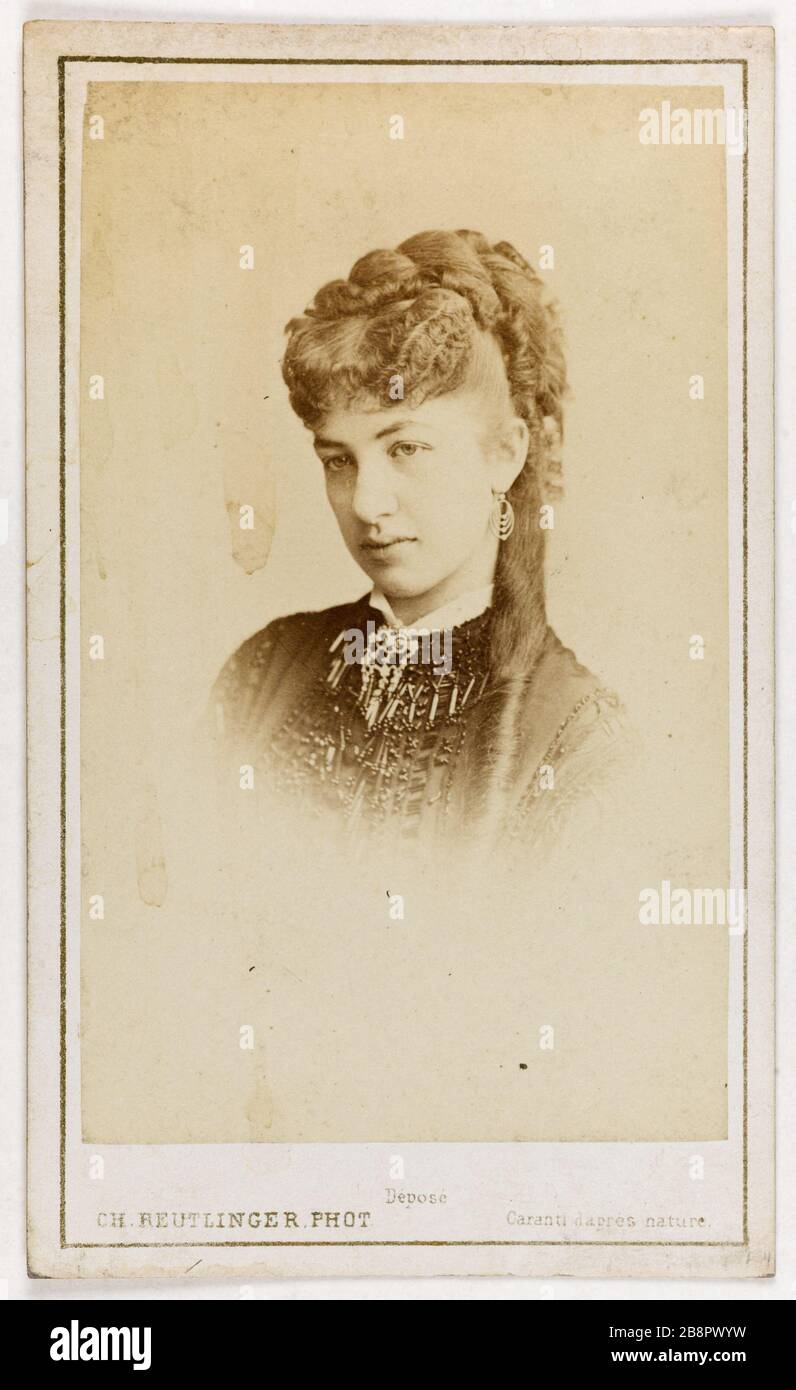 Portrait of Mrs. Valentine, actress Portrait de Mme Valentine, actrice ...