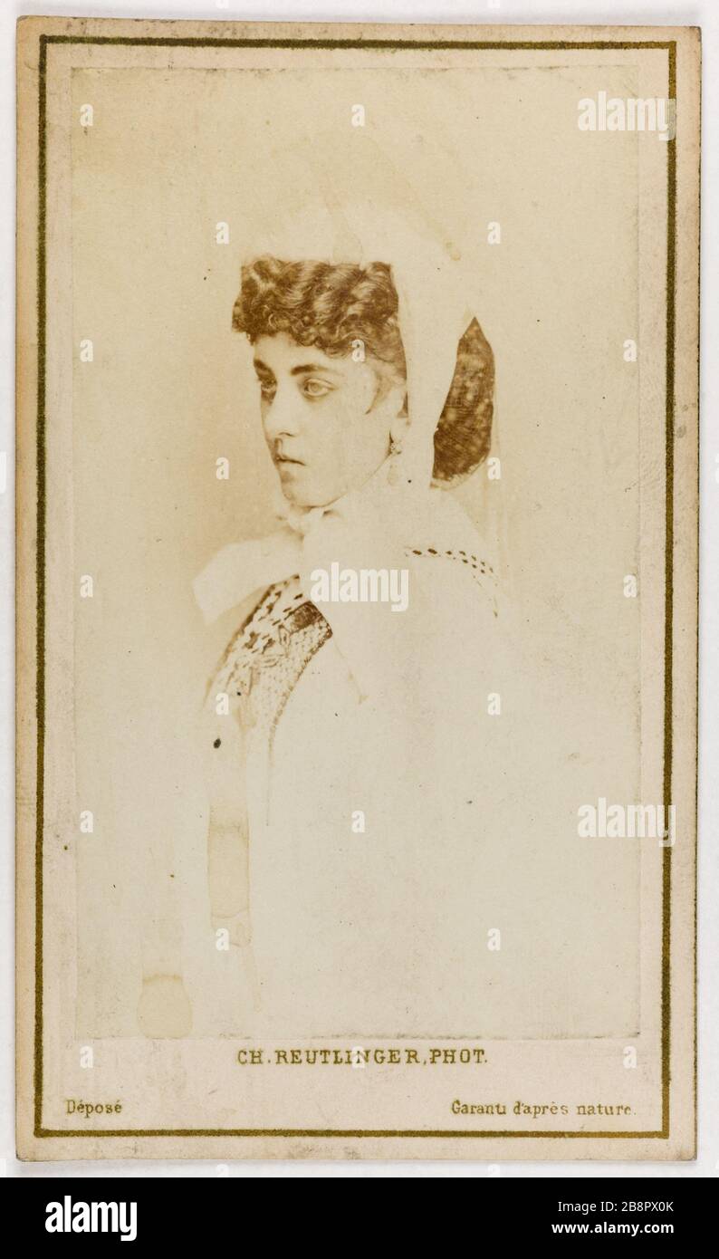 Portrait of Mrs. Valentine, actress Portrait de Mme Valentine, actrice ...