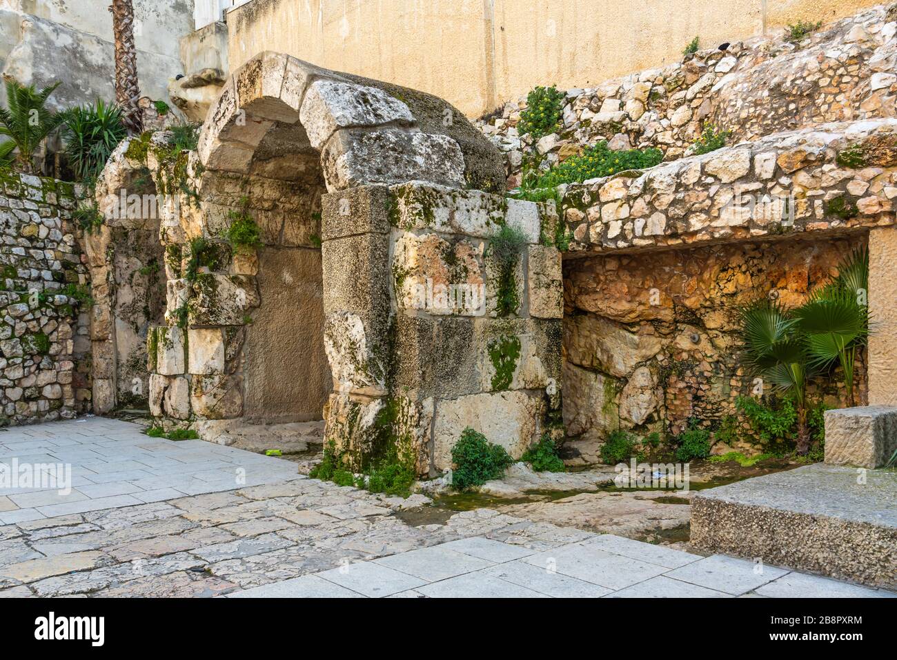 Jewish quarter cardo jerusalem israel hi-res stock photography and ...