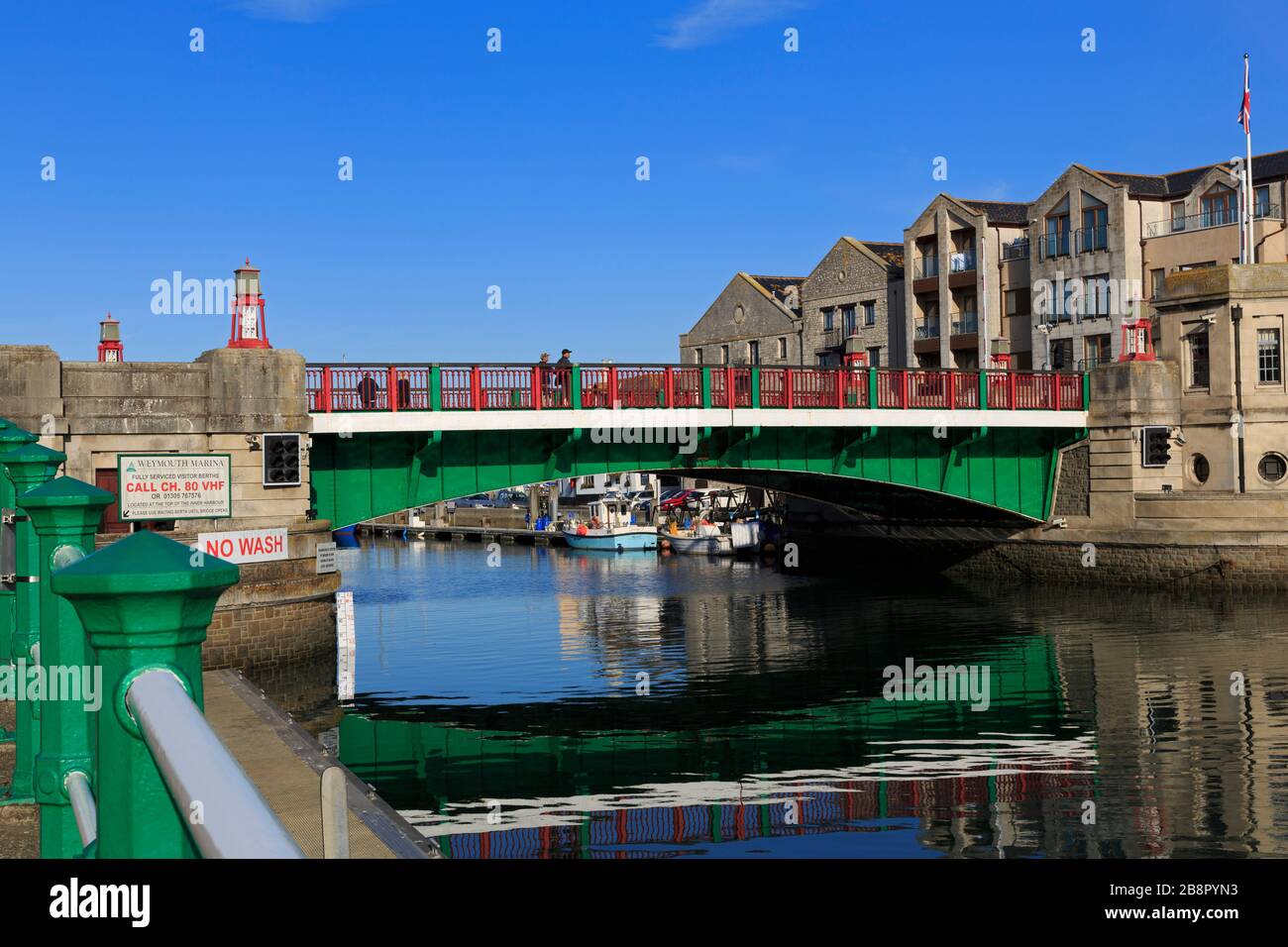 Historic georgian town architecture bridge hi-res stock photography and ...
