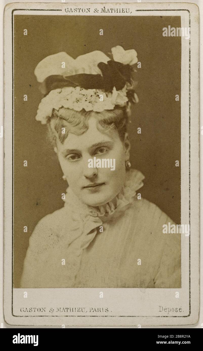 Portrait of Bertin White (actress) Portrait de Bertin, Blanche, actrice. Carte de visite (recto ...