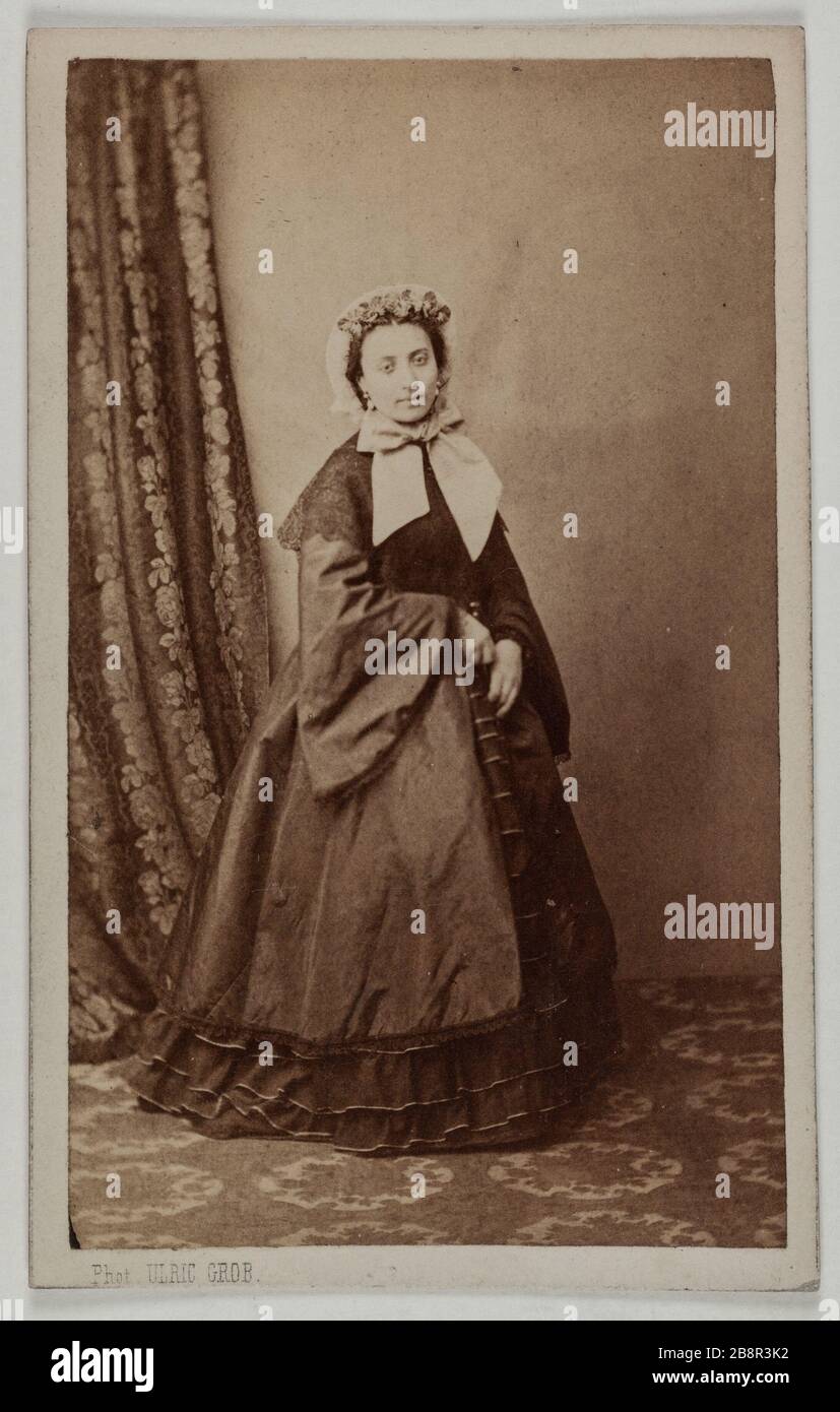 Portrait of Delphine (actress) Portrait de Delphine, actrice ...