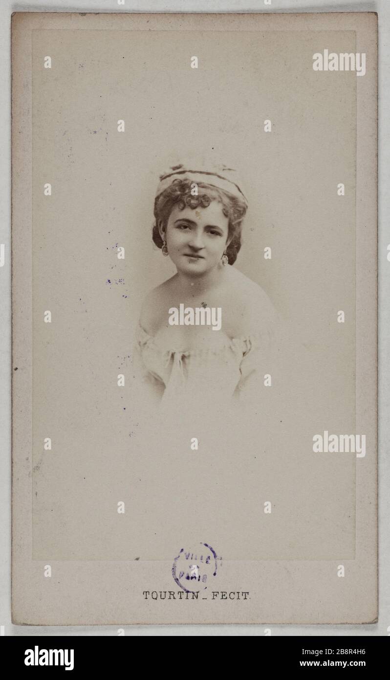 Portrait of Desiree (dancer?) Portrait de Désirée, danseuse. Carte de ...