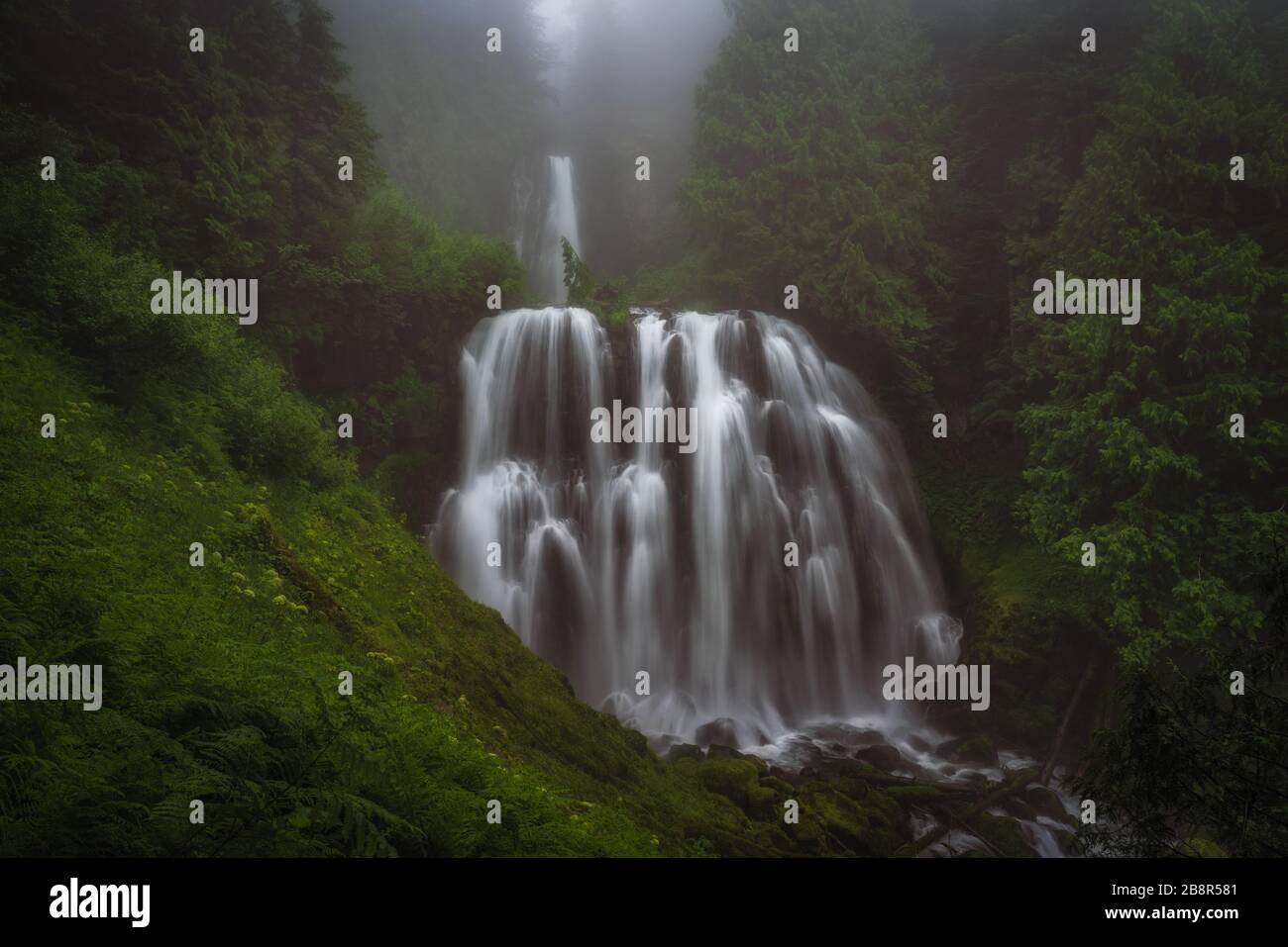 Tourism waterfalls hi-res stock photography and images - Alamy