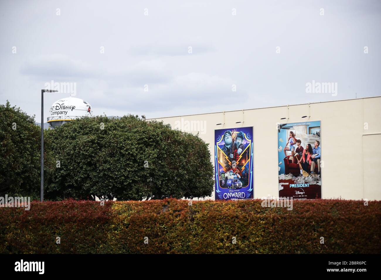 Disney burbank california building hi-res stock photography and images ...