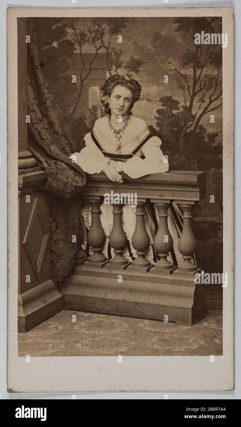 Portrait of Ida Flora (actress) Portrait d'Ida Flore, actrice ...