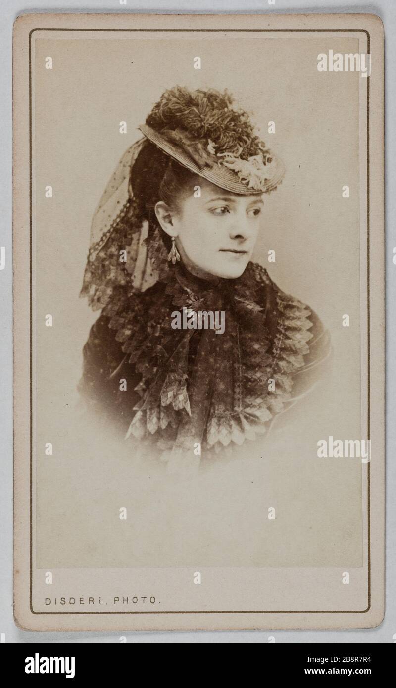 Portrait of Fowler (actress) Portrait de Fowler, actrice. Photographie ...