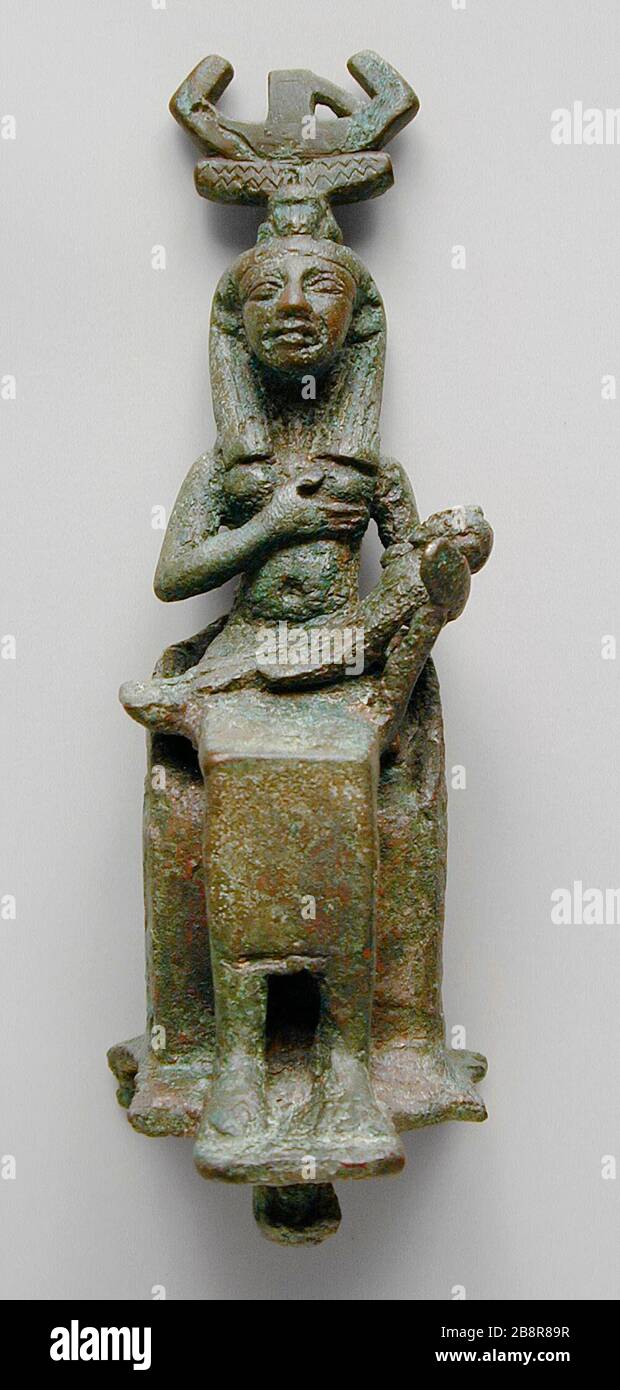 Isis suckling horus hi-res stock photography and images - Alamy
