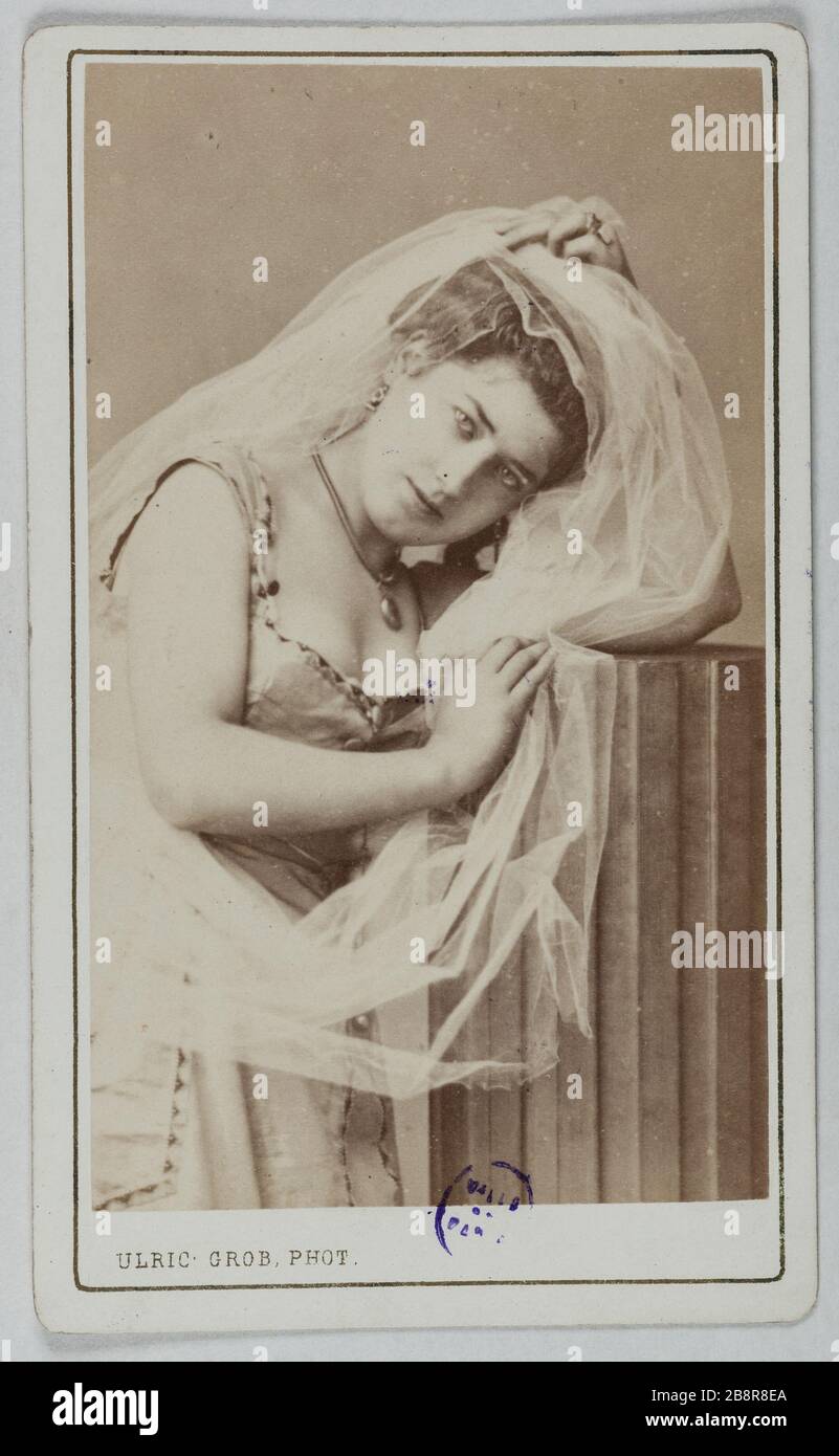Portrait of Gabrielle (actress Variety Theater) Portrait de Gabrielle ...