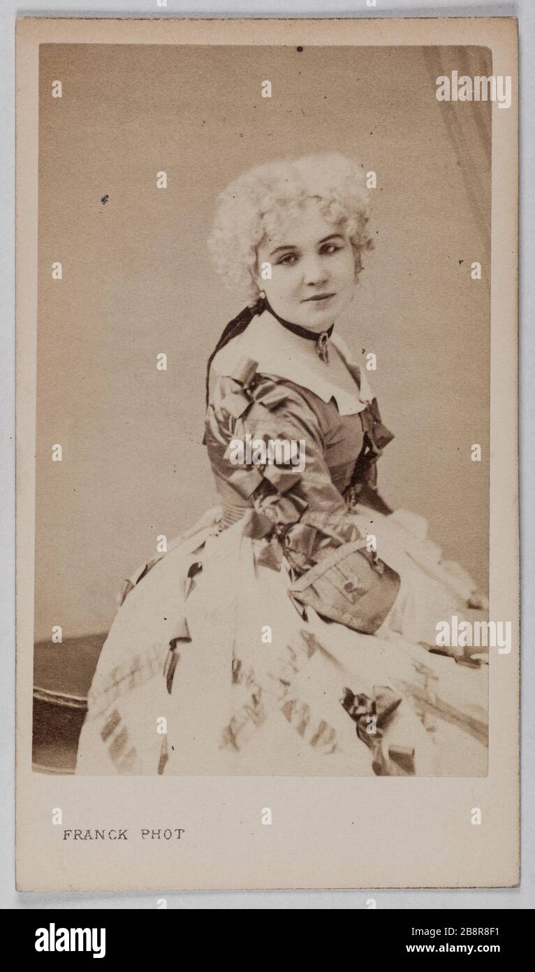 Portrait of Gabrielle (actress) Portrait de Gabrielle, actrice ...