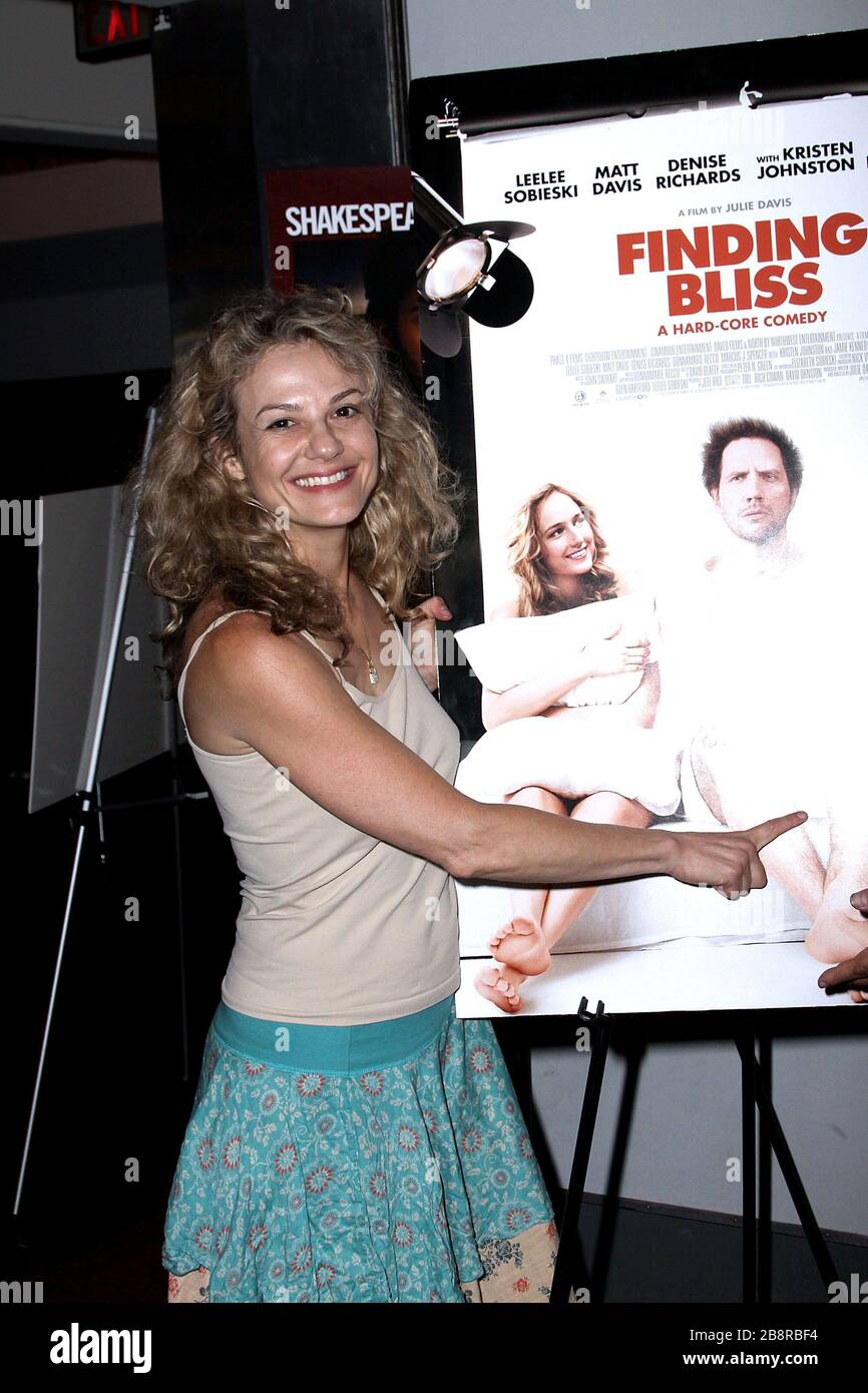 Julie davis hi-res stock photography and images - Alamy