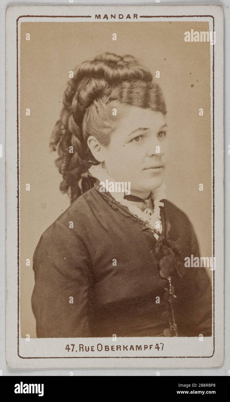 Portrait of Josephine (actress at the Renaissance Theater) Portrait de ...