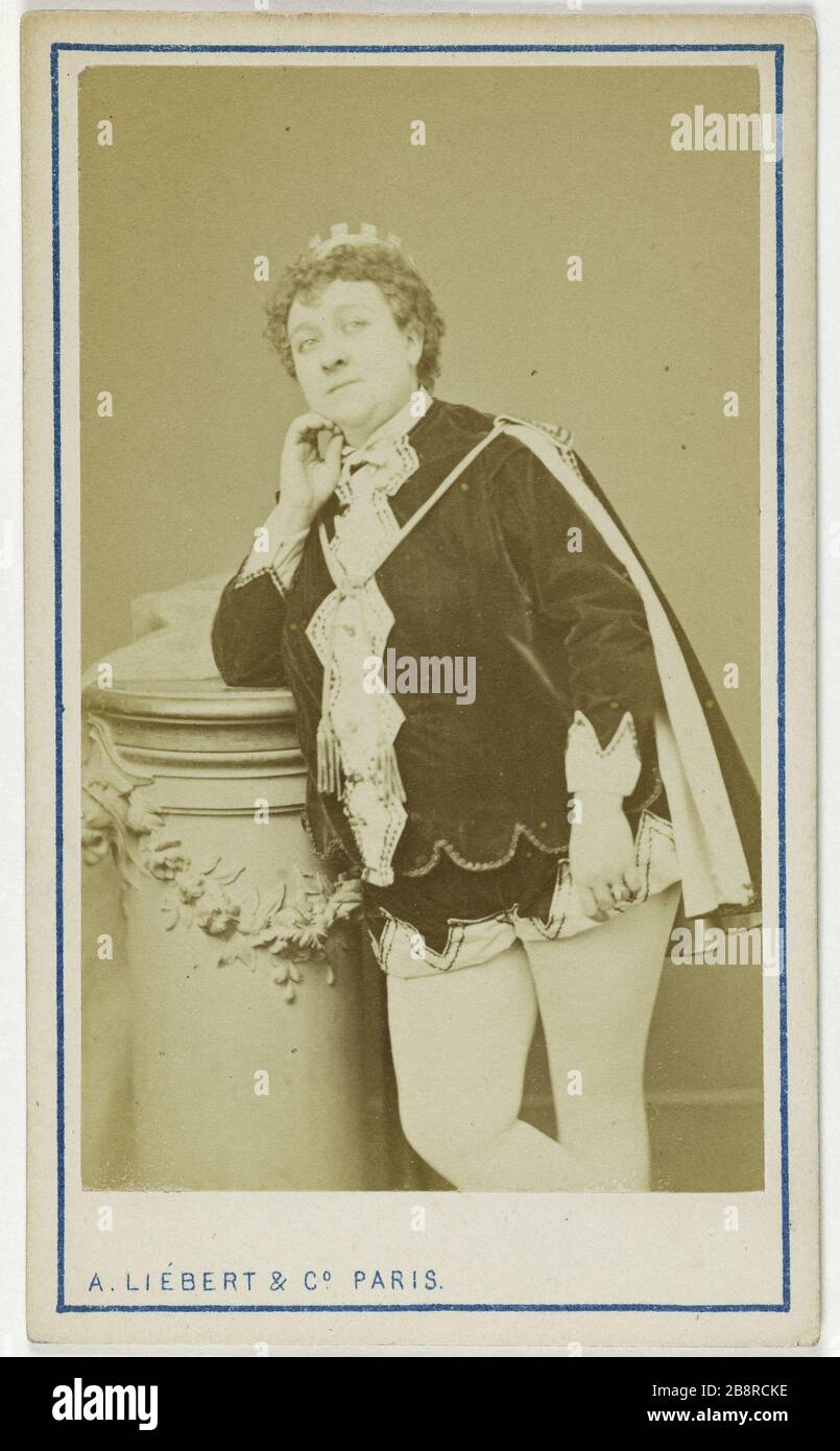 Suzanne lagier hi-res stock photography and images - Alamy