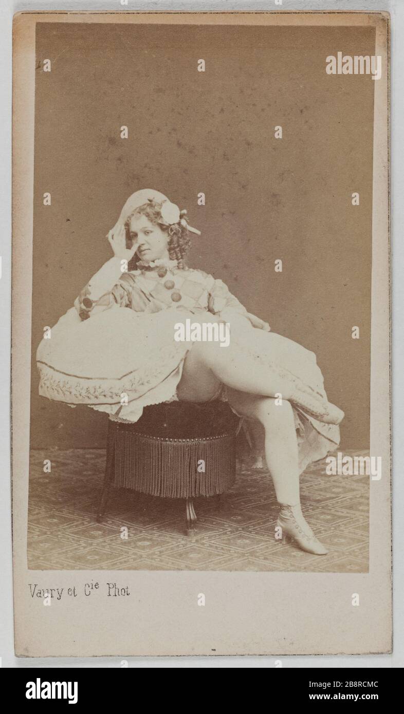 Portrait of Jeanne Leduc (called Candle Rose), actress Portrait de ...