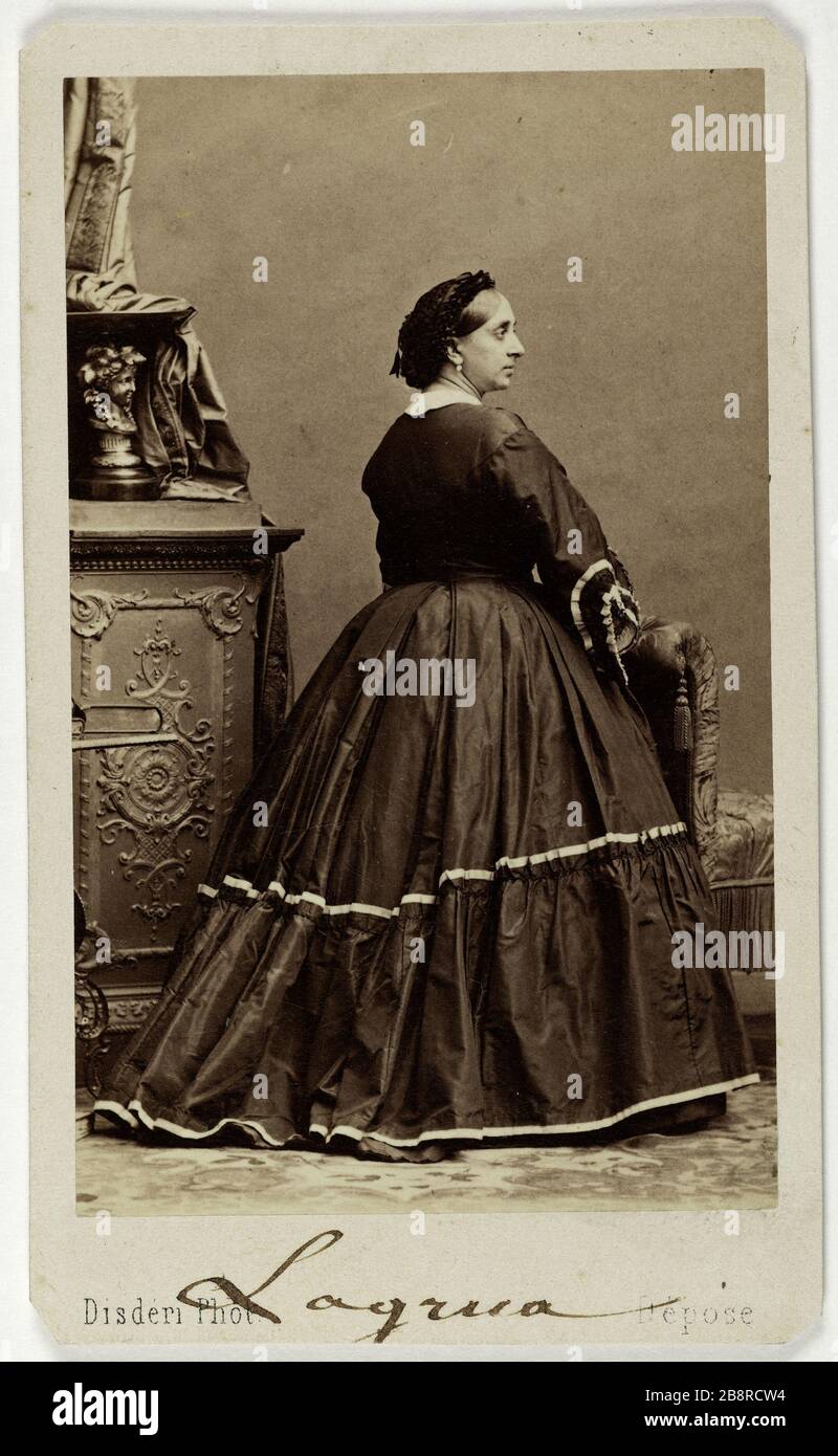 Portrait of Lagrua Emma (singer) Portrait d'Emma Lagrua, chanteuse ...