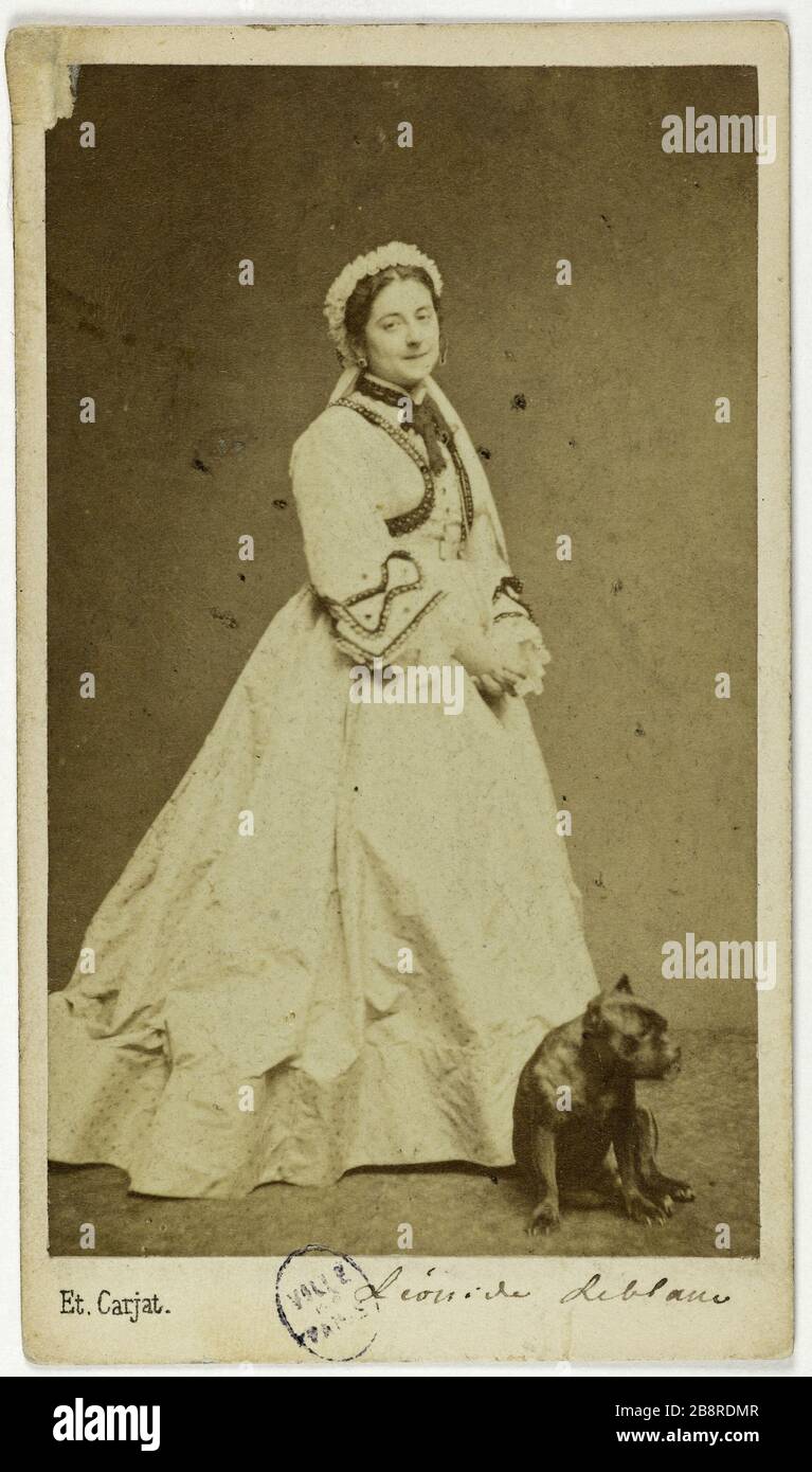 Portrait of Leonide Leblanc, (1842-1894), (actress) Portrait de Léonide ...