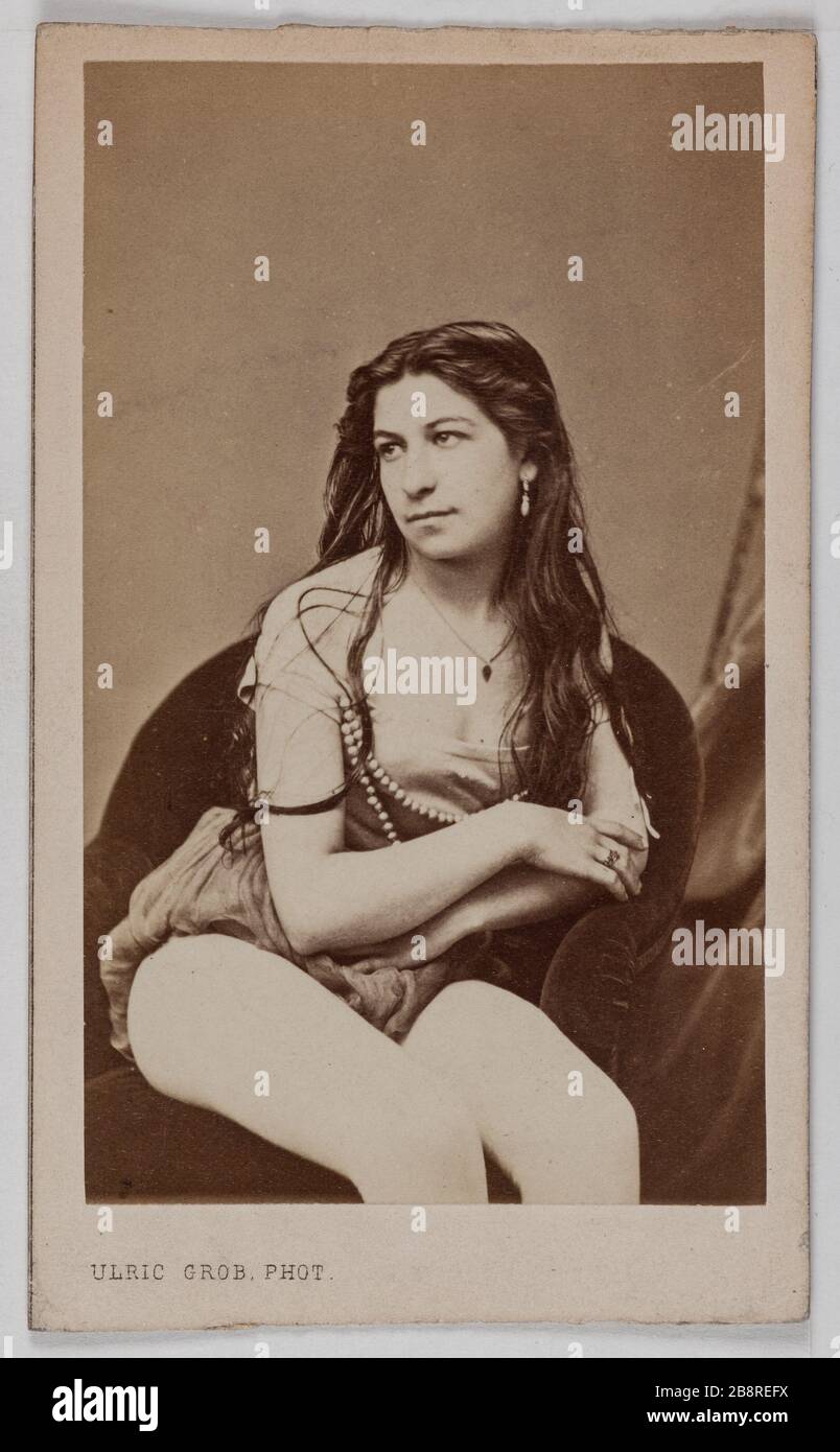 Portrait of Louise (actress) Portrait de Louise, actrice. Carte de ...