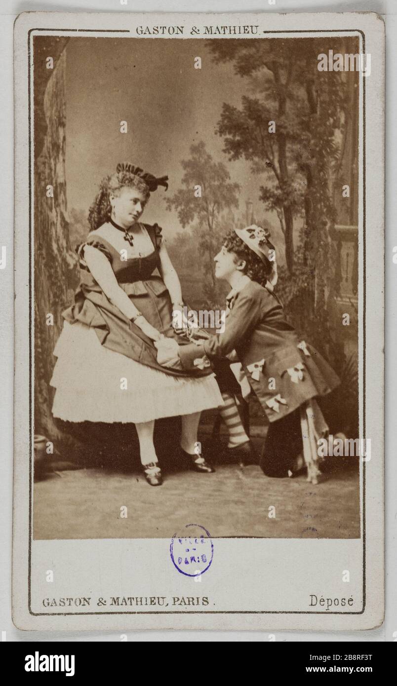 Theatre costumes of the 19th century hi-res stock photography and ...