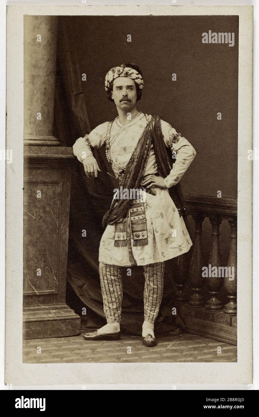 Paris opera ballet hi-res stock photography and images - Alamy