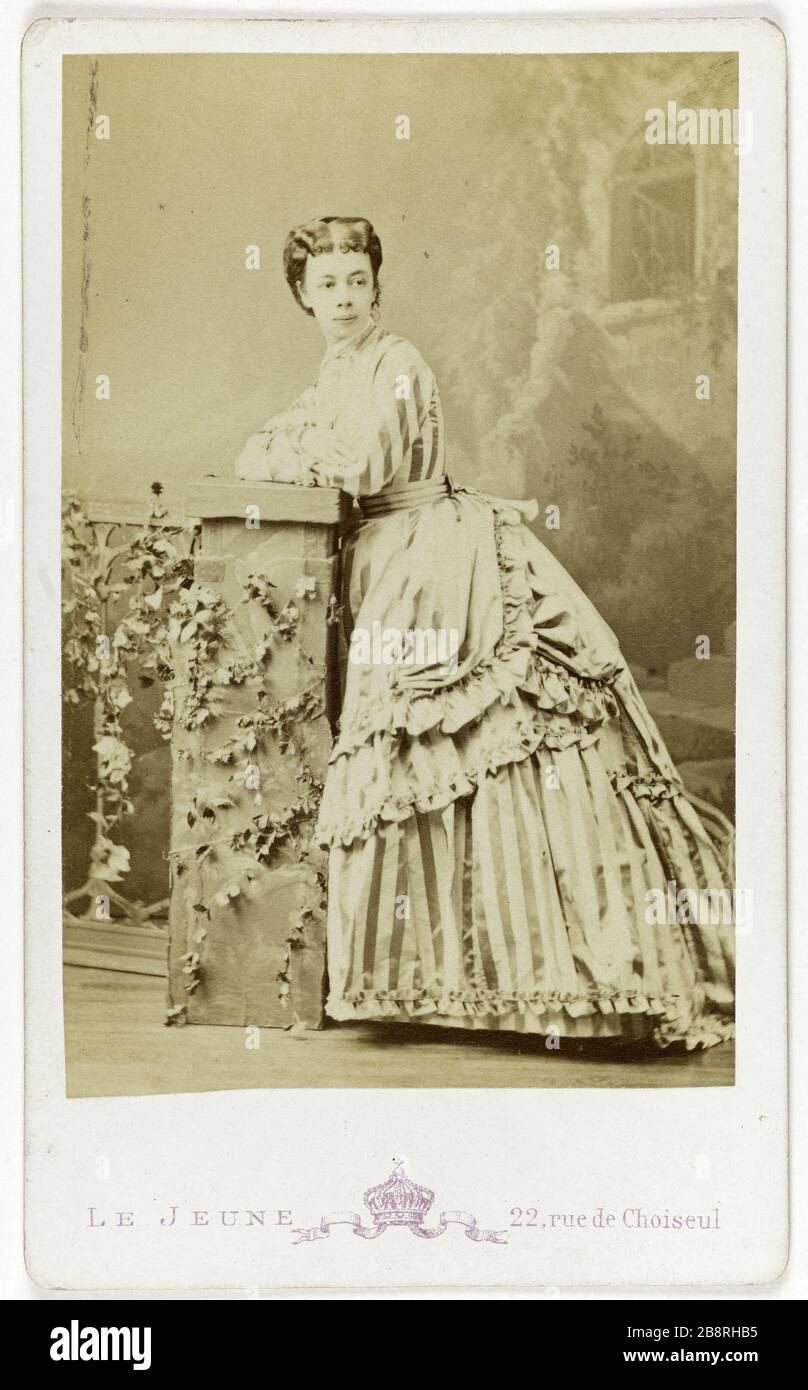 Portrait of Princess Metternich (1836-1921), born Princess Pauline ...