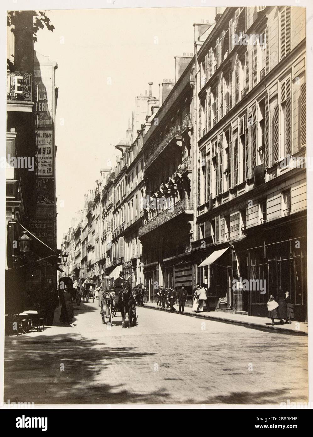 Rue de Richelieu, a car arriving. Rue de Richelieu, 1st arrondissement ...