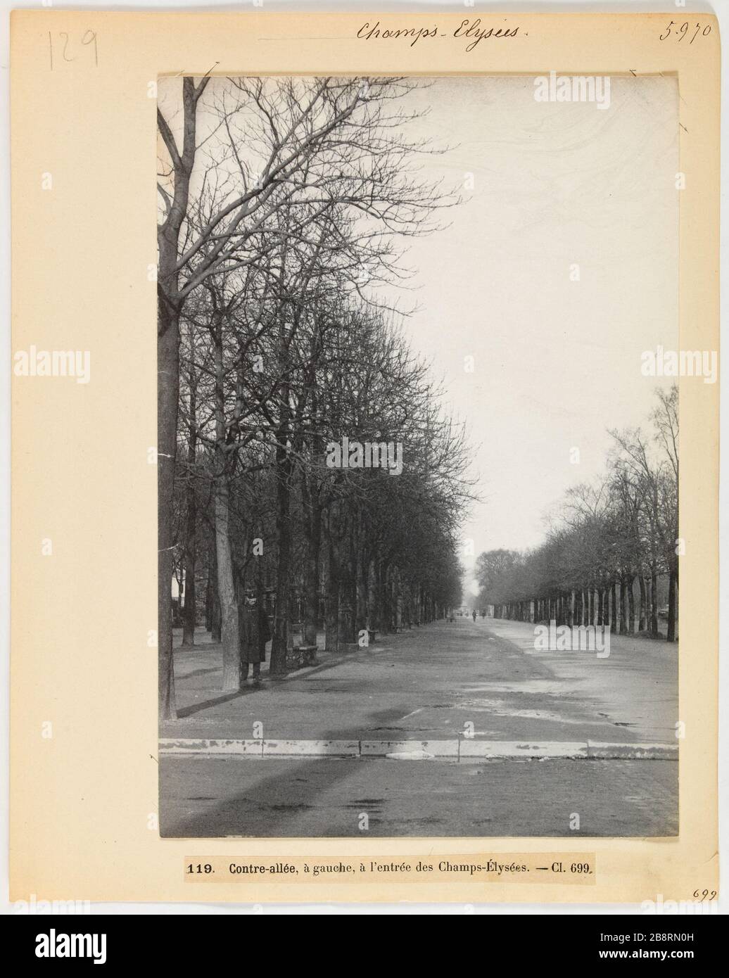 Contre allee hi-res stock photography and images - Alamy