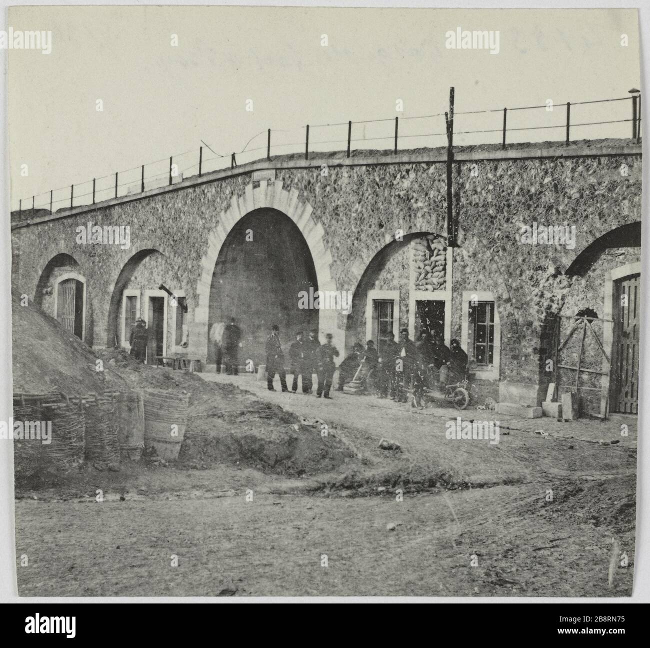 Barn of Fort Issy. Barn of Fort Issy, Issy-les-Moulinaux. La Commune de ...
