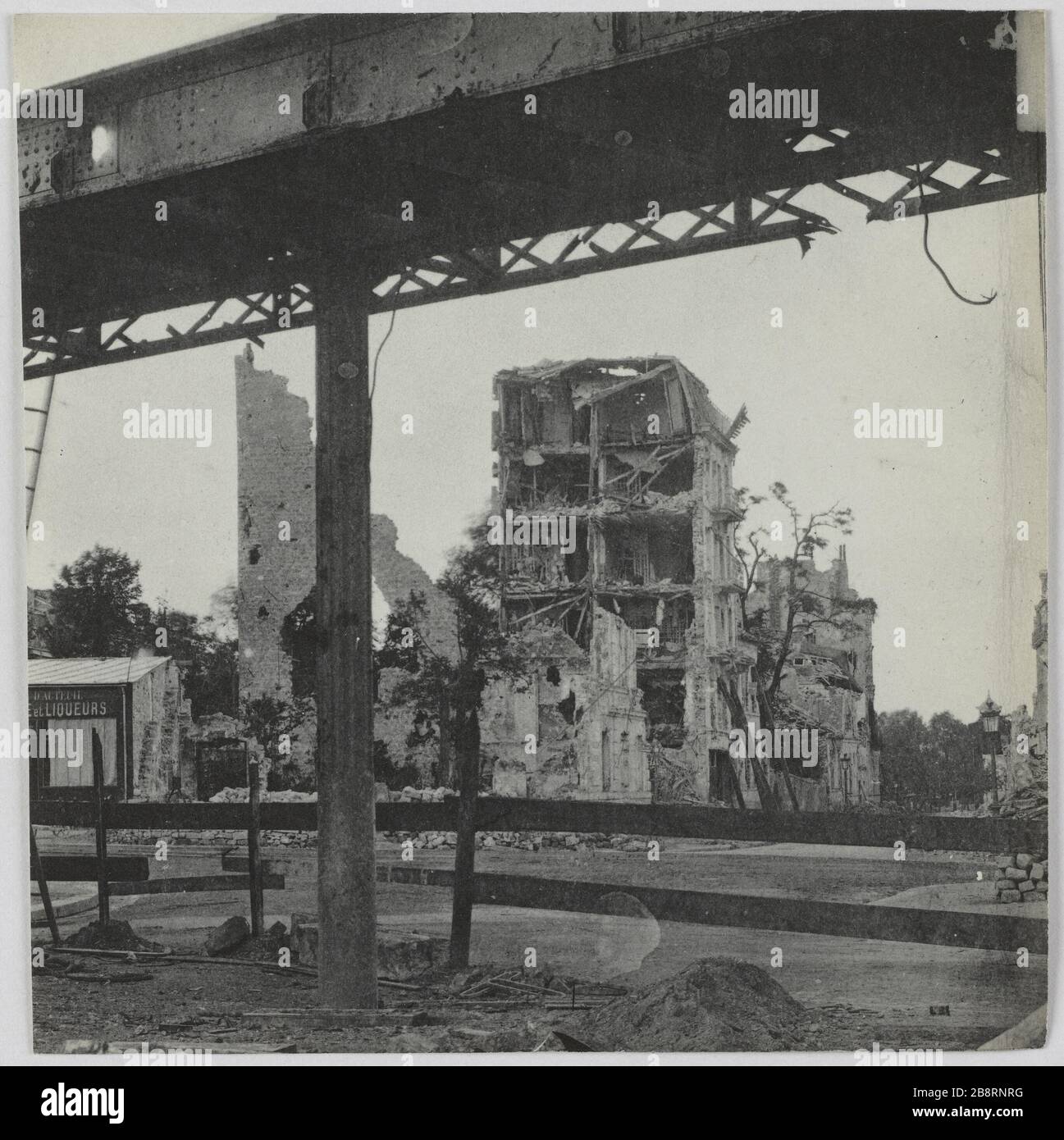 Bombed house hi-res stock photography and images - Alamy