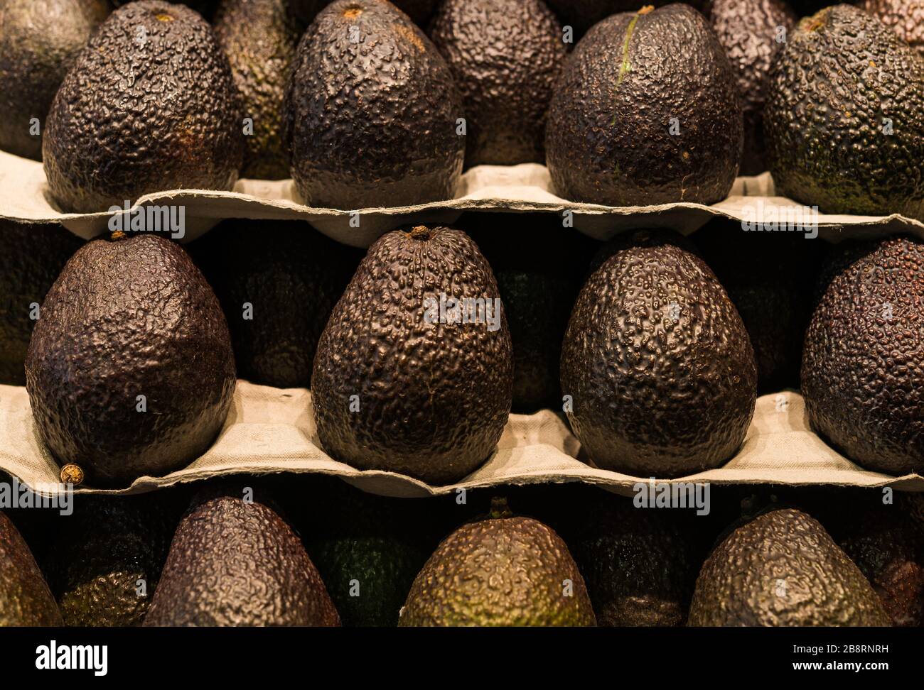 Market stall avocados hi-res stock photography and images - Alamy