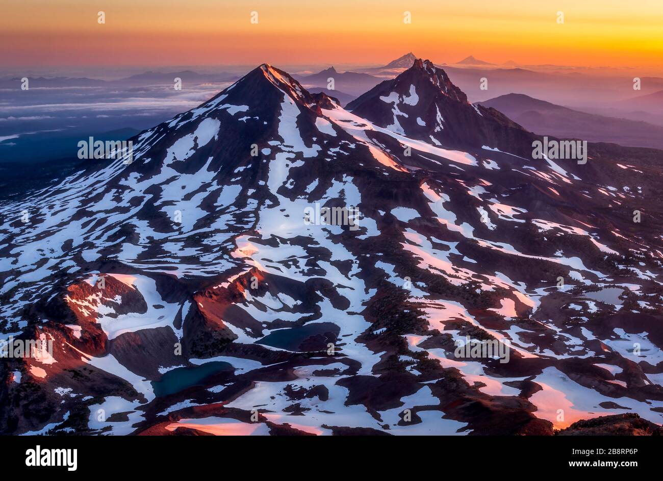 Mountain in Oregon Stock Photo - Alamy