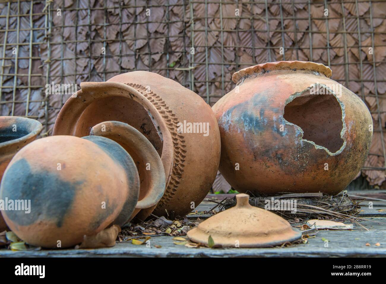 Broken clay jar hi-res stock photography and images - Alamy