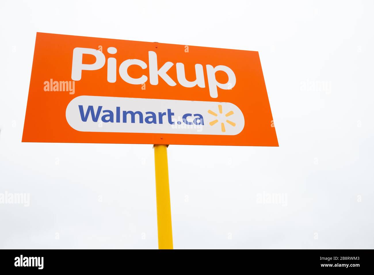 Walmart pickup sign hi-res stock photography and images - Alamy