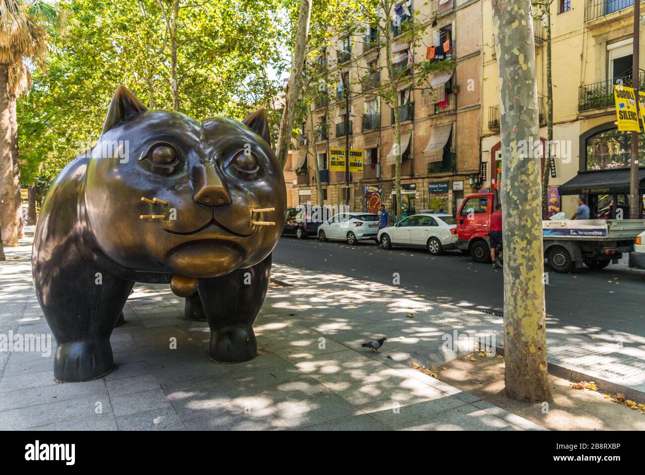 Barcelona, Spain - August 2, 2019: El Gato de Botero, famous sculpture ...