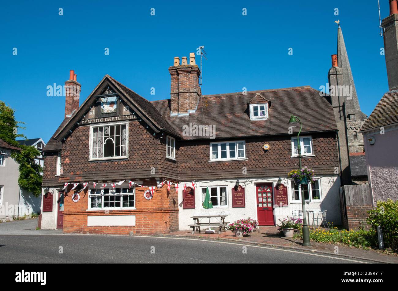 Ye white hart barnes hi-res stock photography and images - Alamy