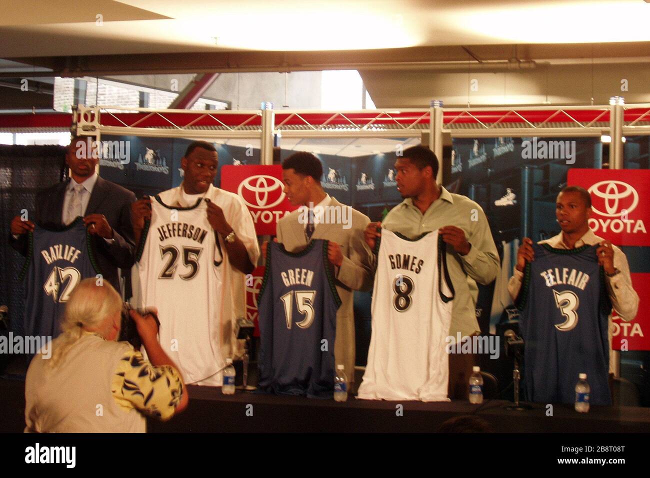 Kevin garnett timberwolves hi-res stock photography and images - Alamy