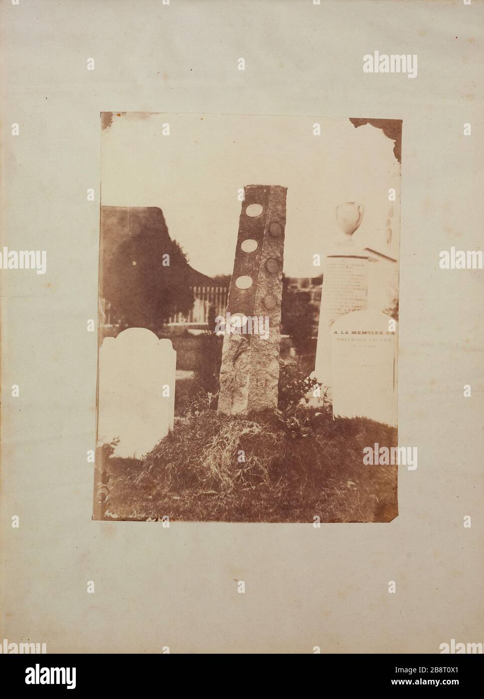 Pierre tombale de cimetière hi-res stock photography and images - Alamy