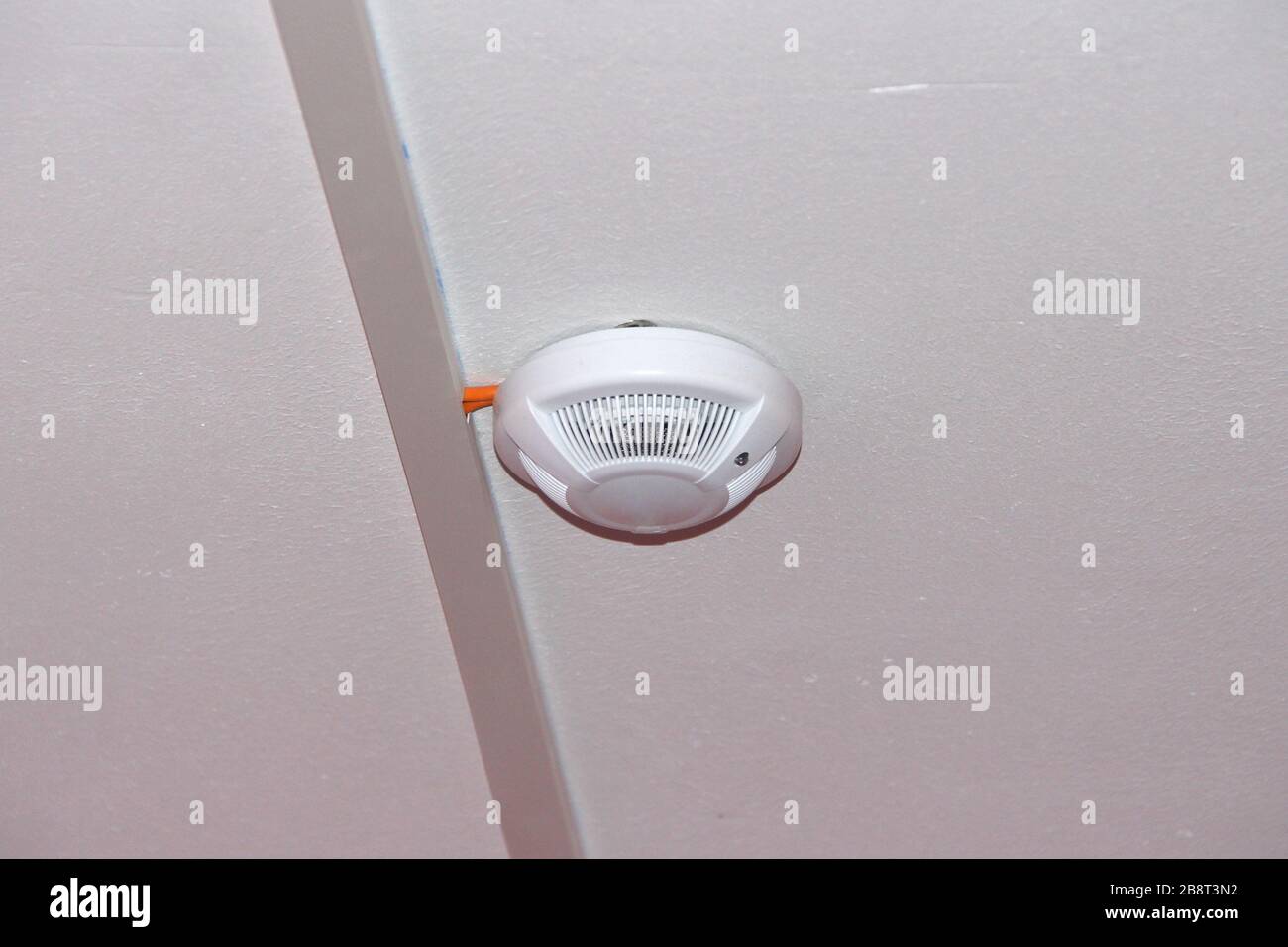 Smoke detector ceiling hi-res stock photography and images - Alamy