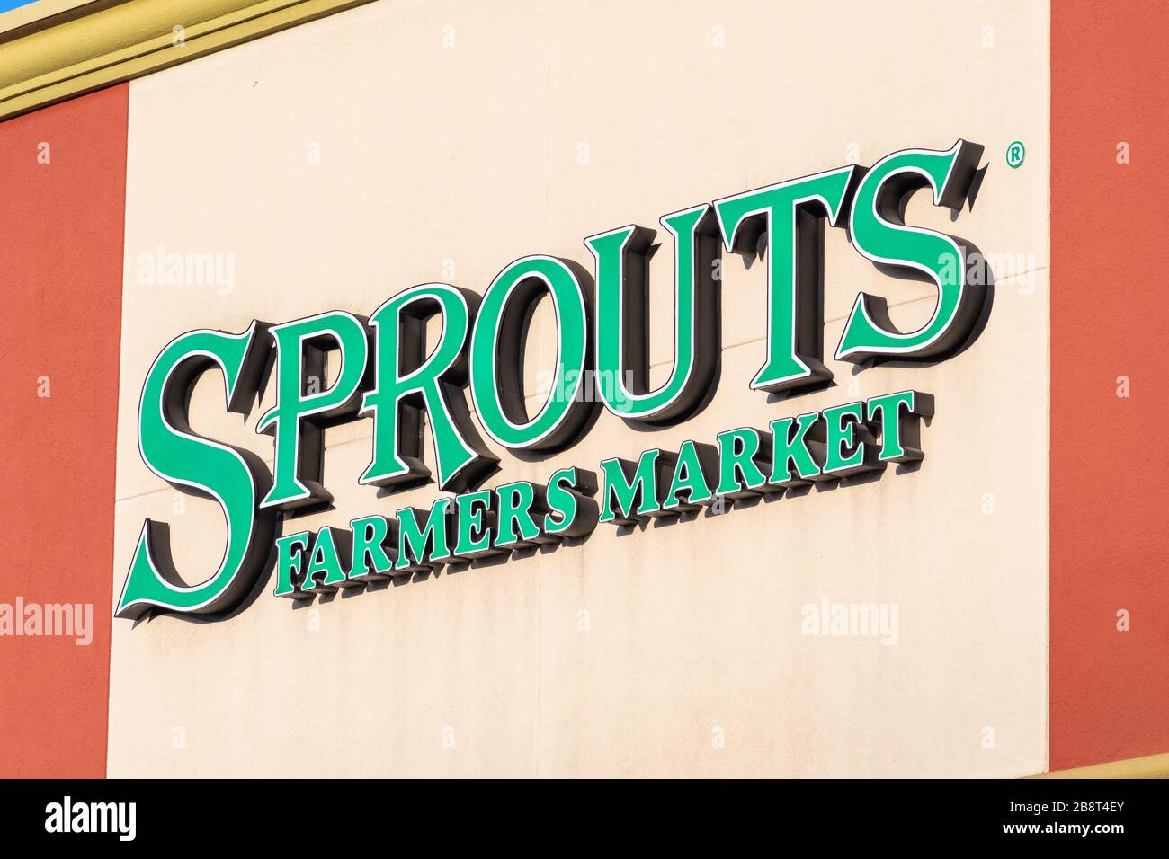 Sprouts farmers market logo hi-res stock photography and images - Alamy