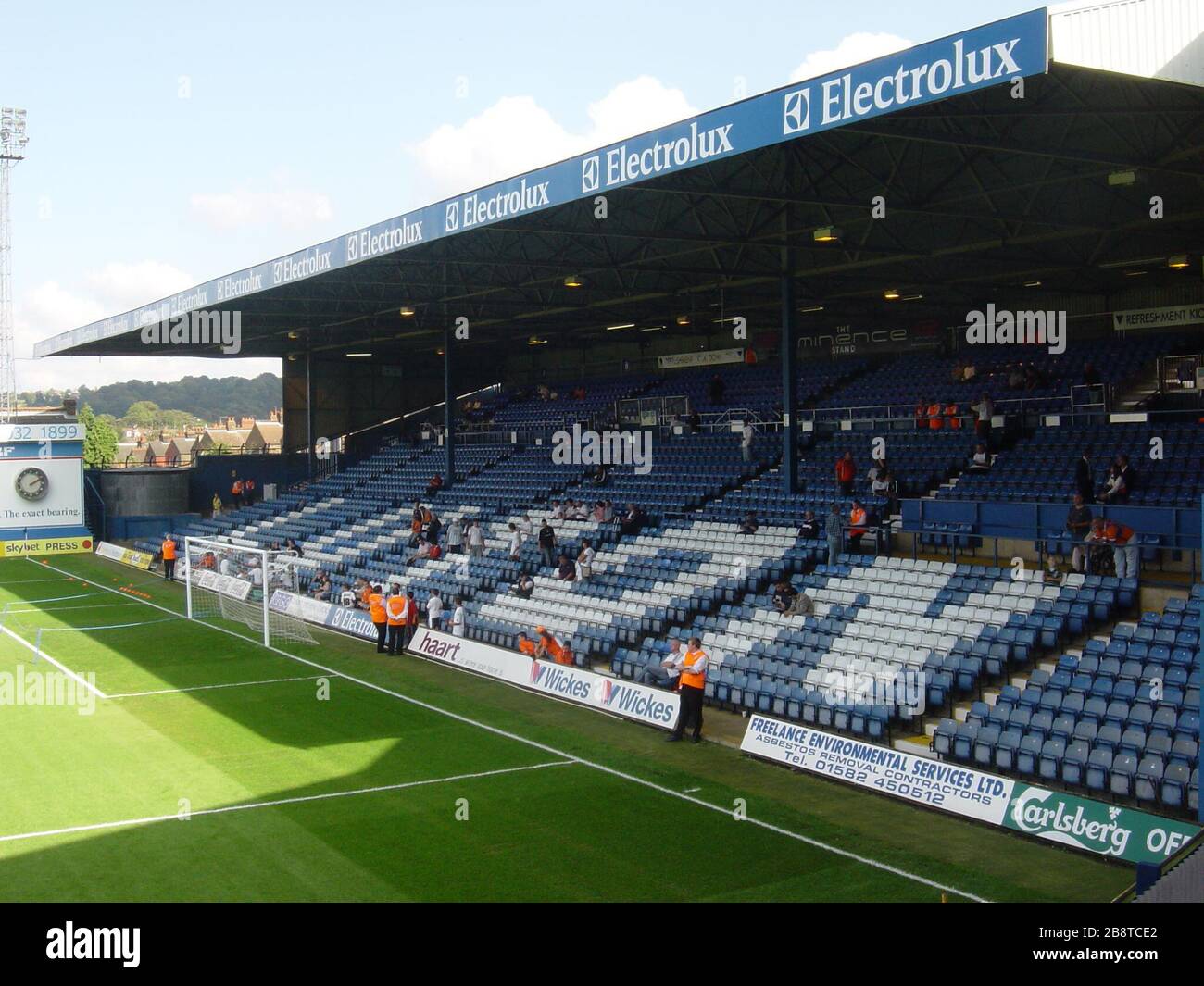 Luton stadium hi-res stock photography and images - Alamy