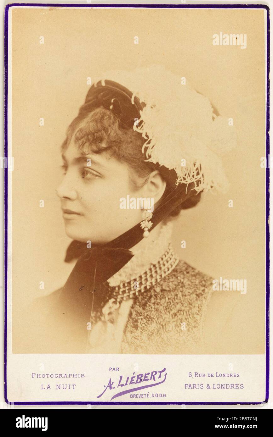 Portrait of Beatrice, actress Liébert, Alphonse. "Portrait de Béatrice ...