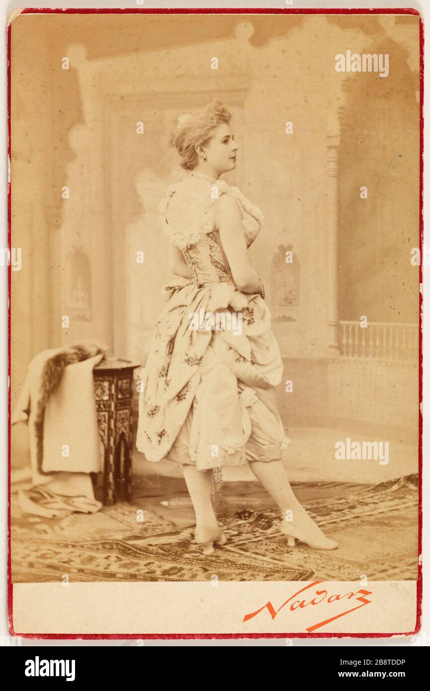 Portrait of Cassive, actress Atelier Nadar. "Portrait de Cassive ...