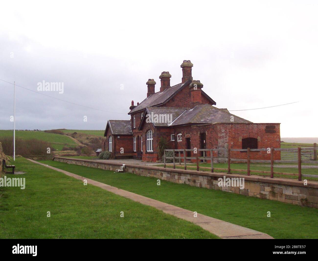 Kettleness station hi-res stock photography and images - Alamy