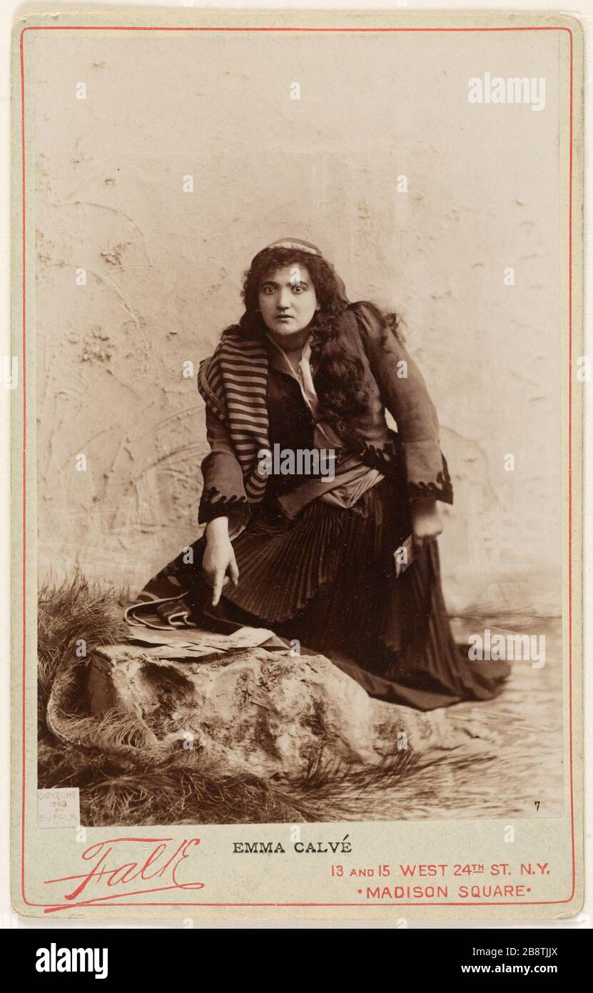 Portrait of Emma Calve, actress "Emma Calvé, actrice". Photographie de ...