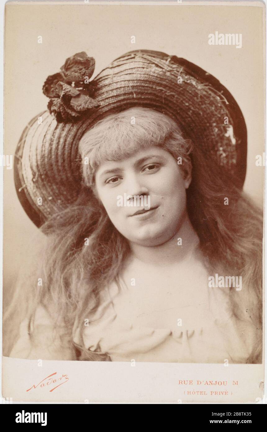 PORTRAIT OF JANE GRANIER "Portrait de Jeanne Granier, actrice". Photographie de Nadar (1820-1910 ...