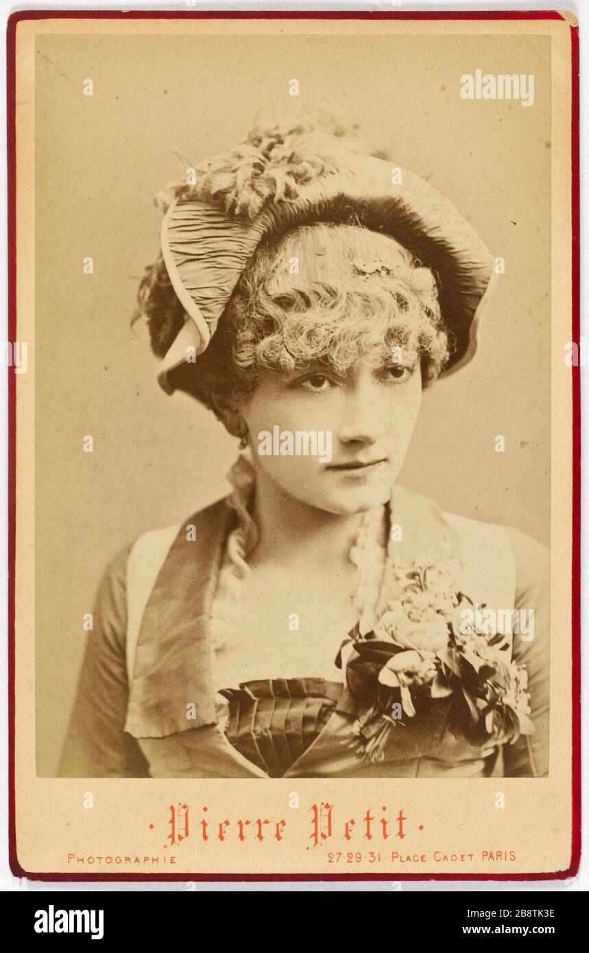Portrait of Bery, actress "Portrait de Béry, actrice". Photographie de ...