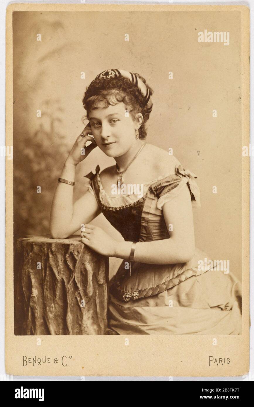 Portrait of Chabot, actress "Chabot, actrice". Photographie de Wilhelm ...