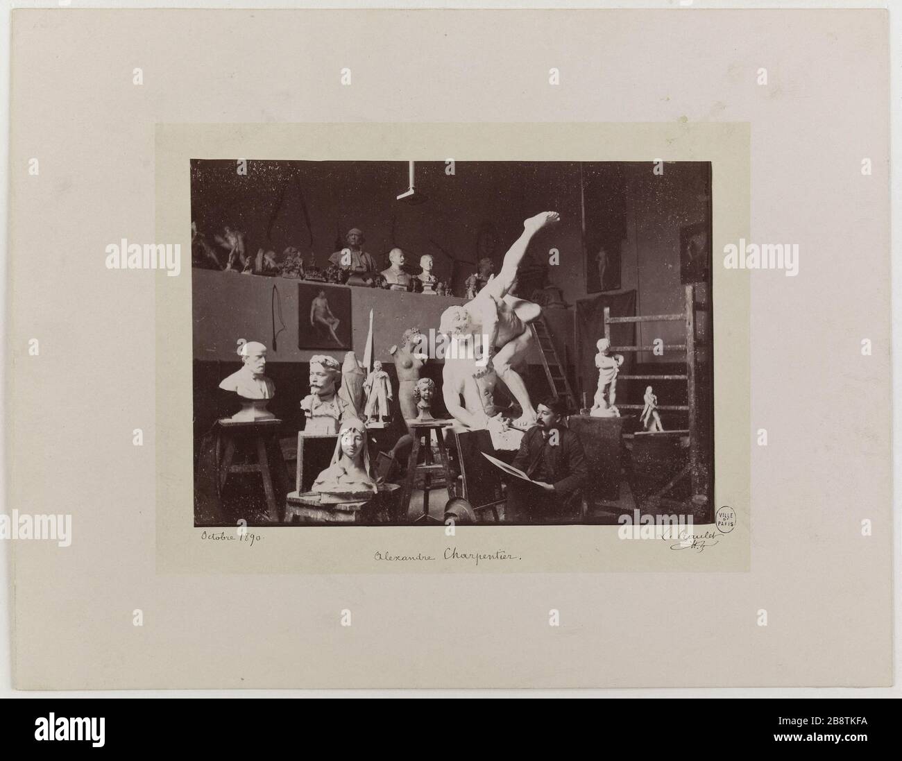 Son atelier hi-res stock photography and images - Alamy